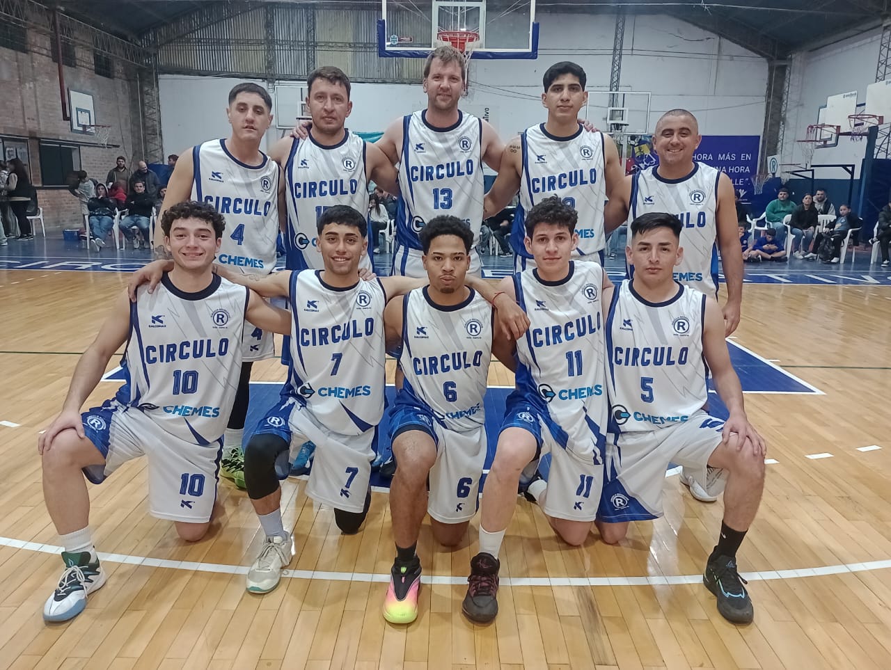 Círculo estrenó su condición de último campeón con un triunfo ...